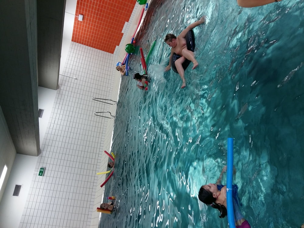 Jungscharstunde im Hallenbad