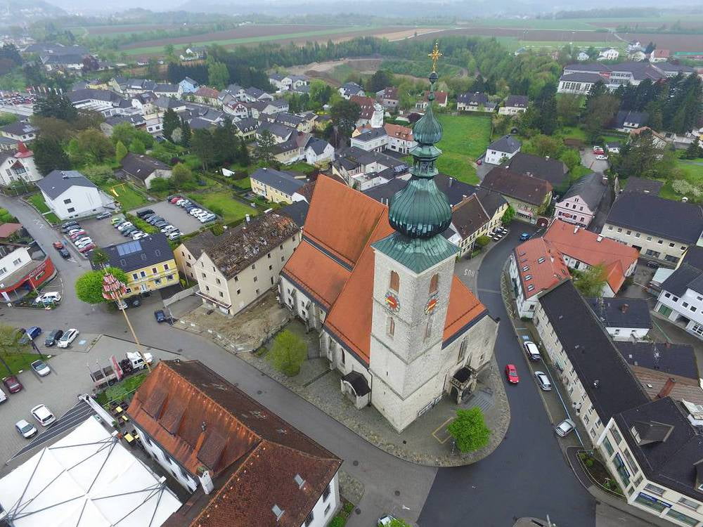 Luftaufnahmen Kirchenplatz