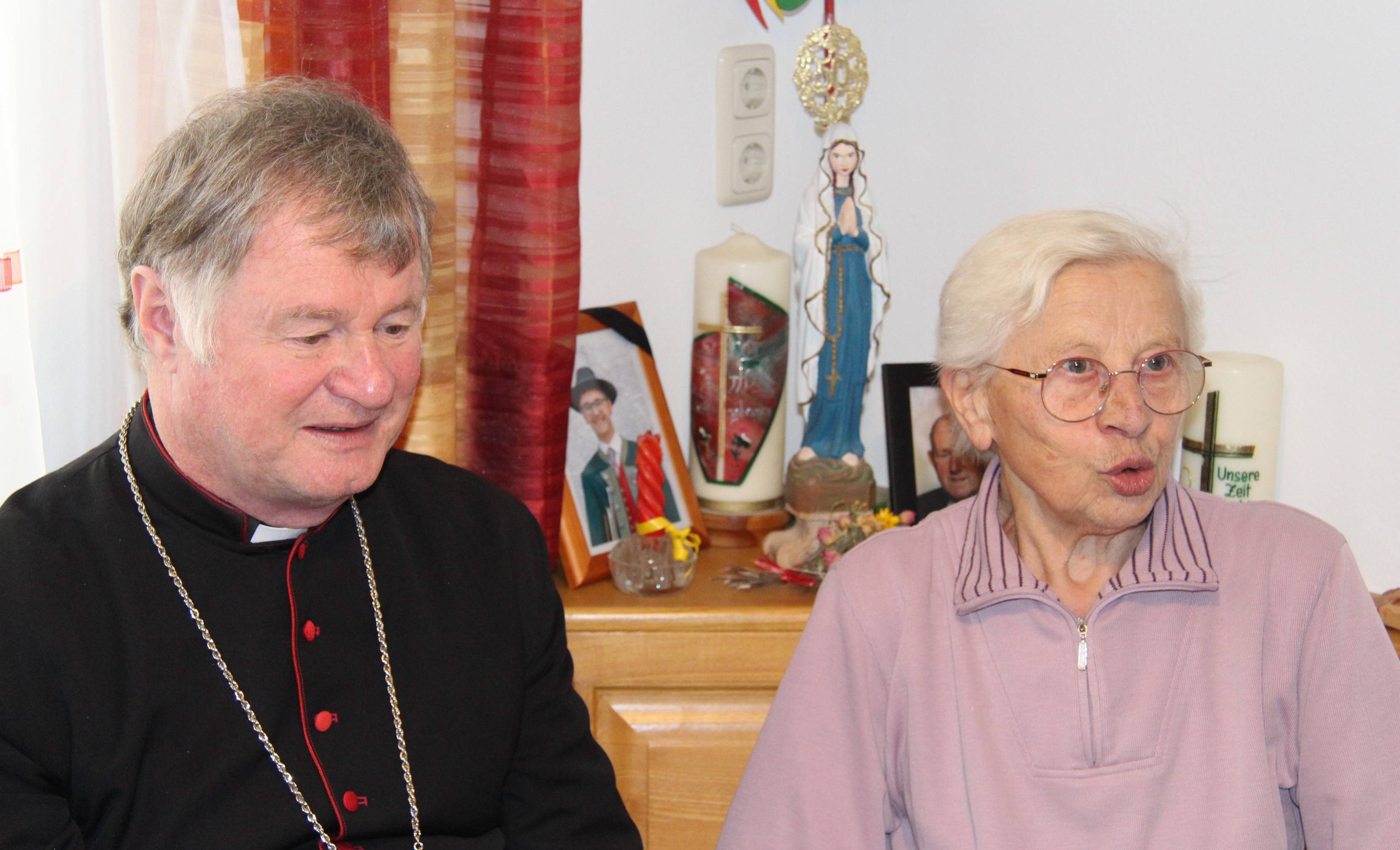 Bischof Dr. Manfred Scheuer besuchte am 17. November 2022 im Zuge einer ...