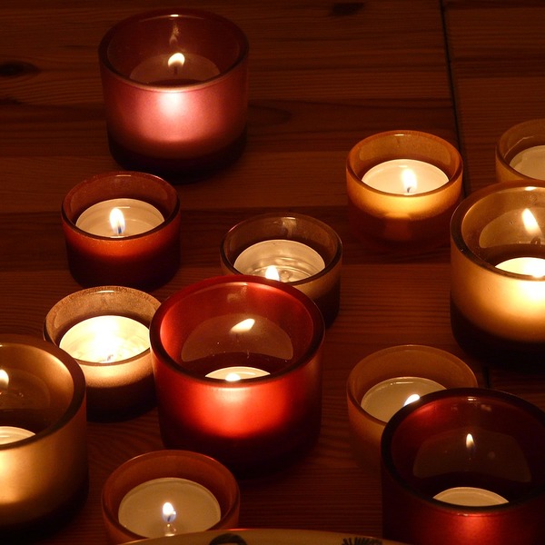 Hoffnungslichter im Advent